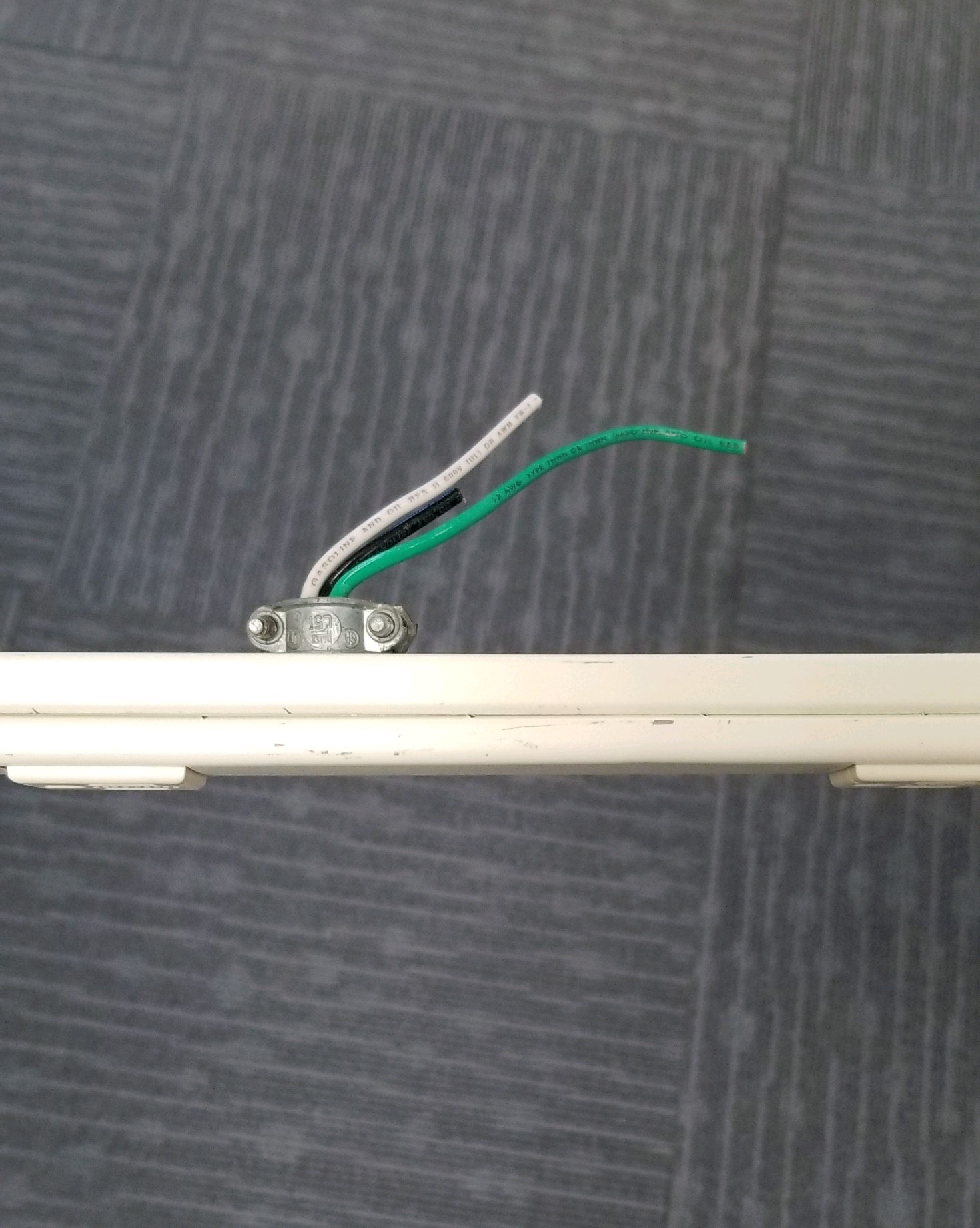 Plugmold - How to back feed Plugmold