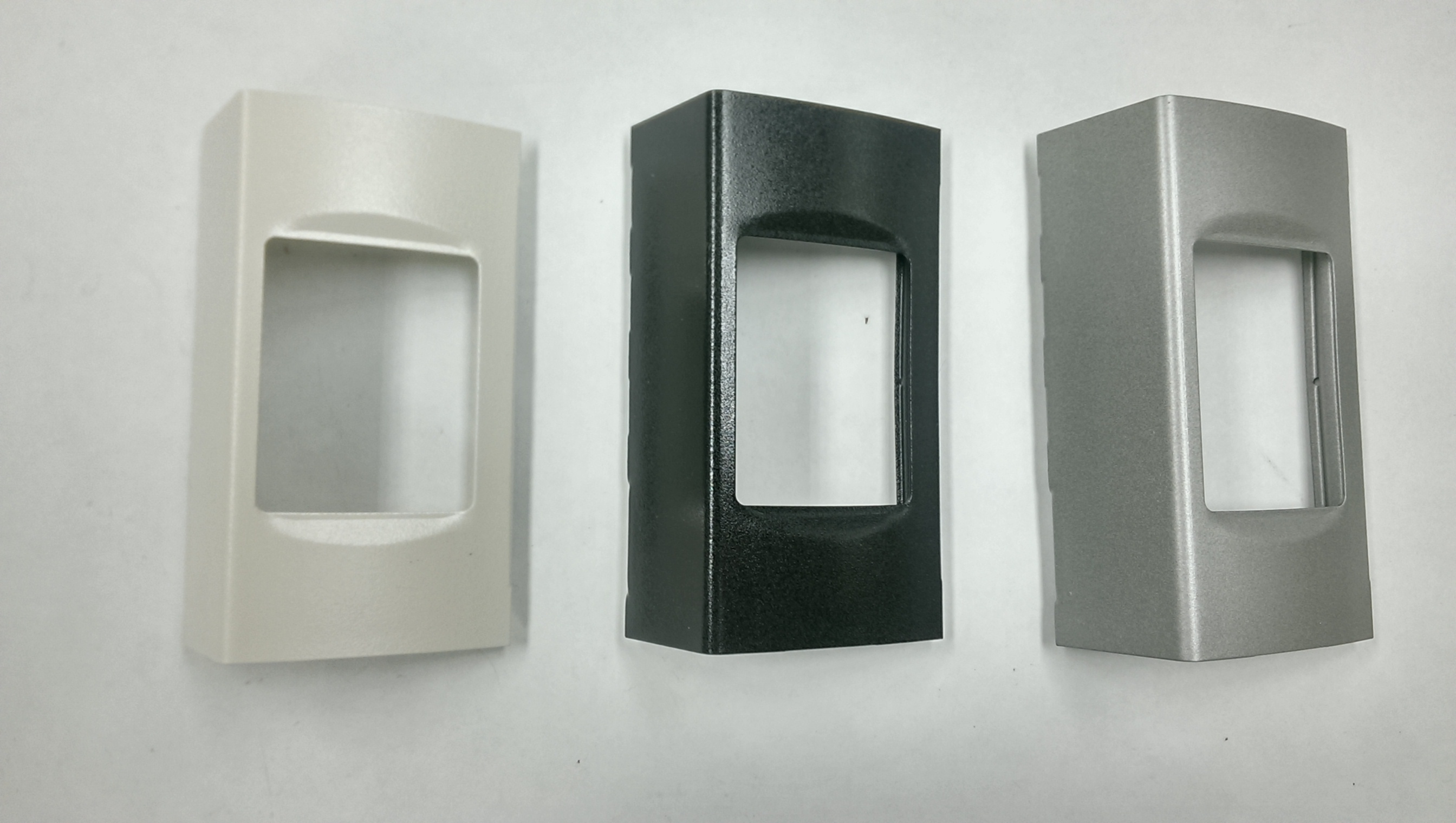 Raceways - Color options for DS4000 series steel raceway